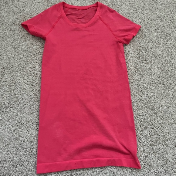 lululemon athletica | Tops | Rare Color Lululemon Swiftly Hip Length ...